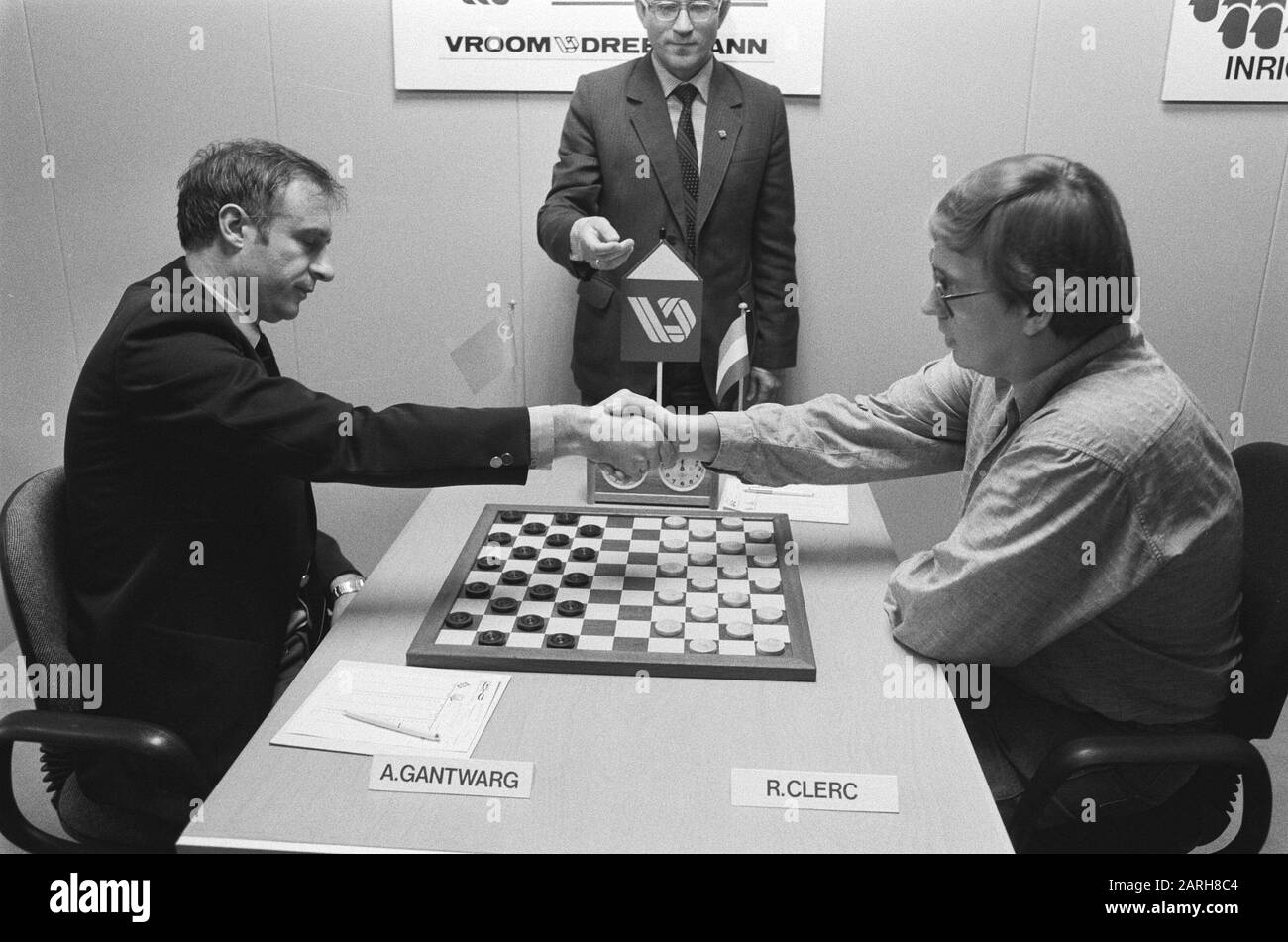 World championship checkers hi-res stock photography and images - Alamy