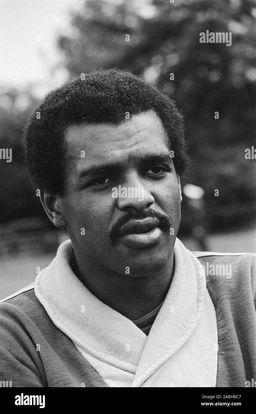 1974 world cup squad hi-res stock photography and images - Alamy