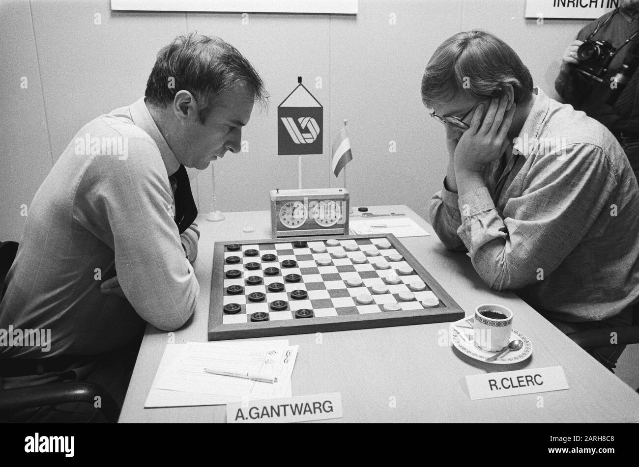 World championship checkers hi-res stock photography and images - Alamy