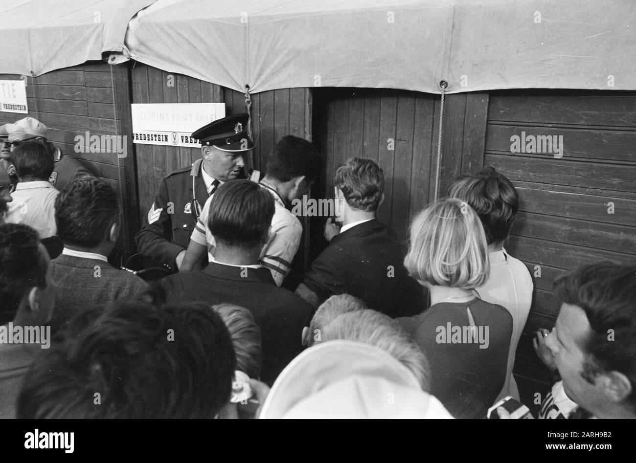 Finish pros Black and White Stock Photos & Images - Alamy