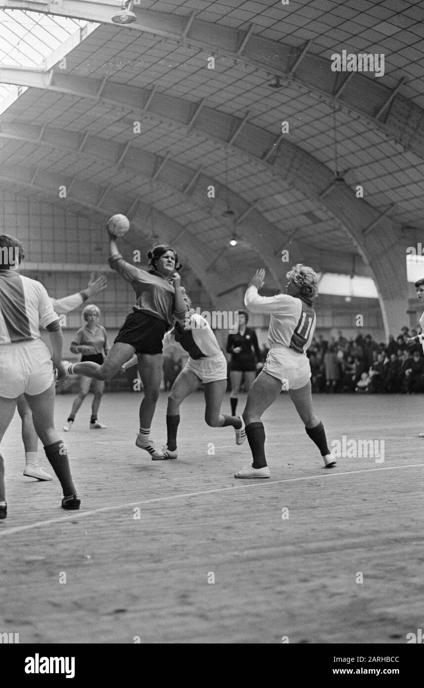 Indoor handball zeeburg hi-res stock photography and images - Alamy