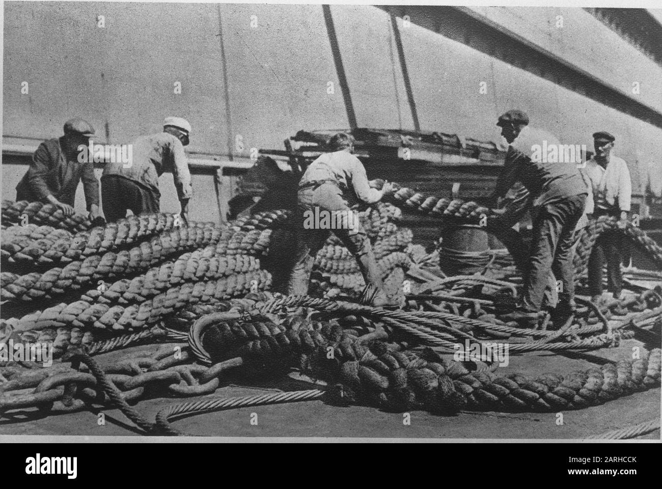Merchant navy sailors ww2 Black and White Stock Photos & Images - Alamy