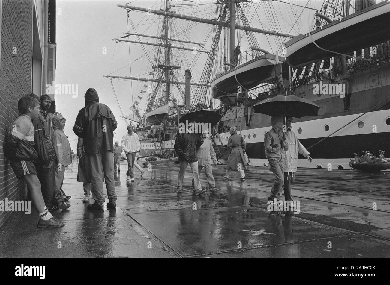 30 july 1985 Black and White Stock Photos & Images - Alamy