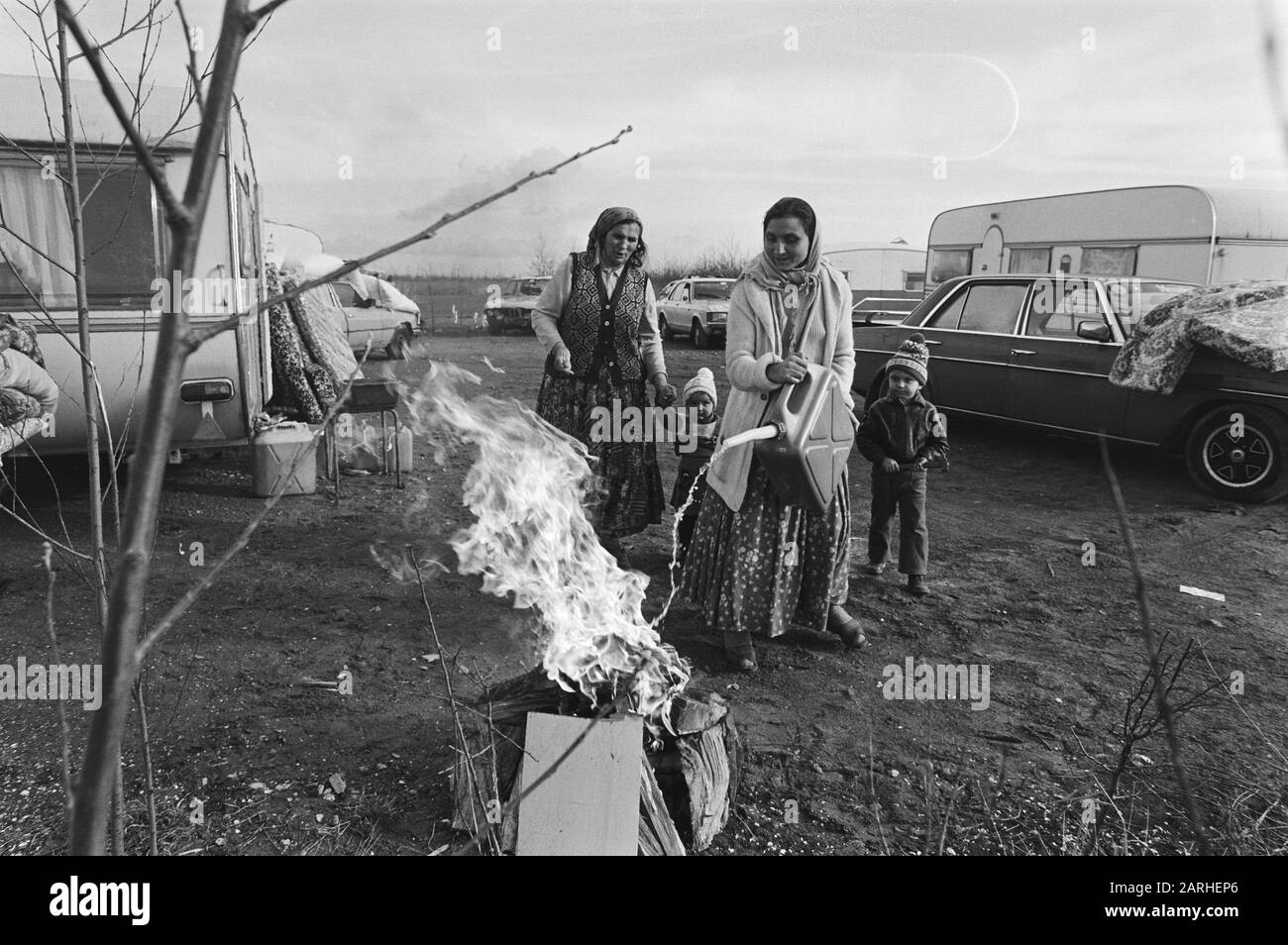 Gypsies from prisons in Middelburg and Zwolle go to Almere Gypsy women ...