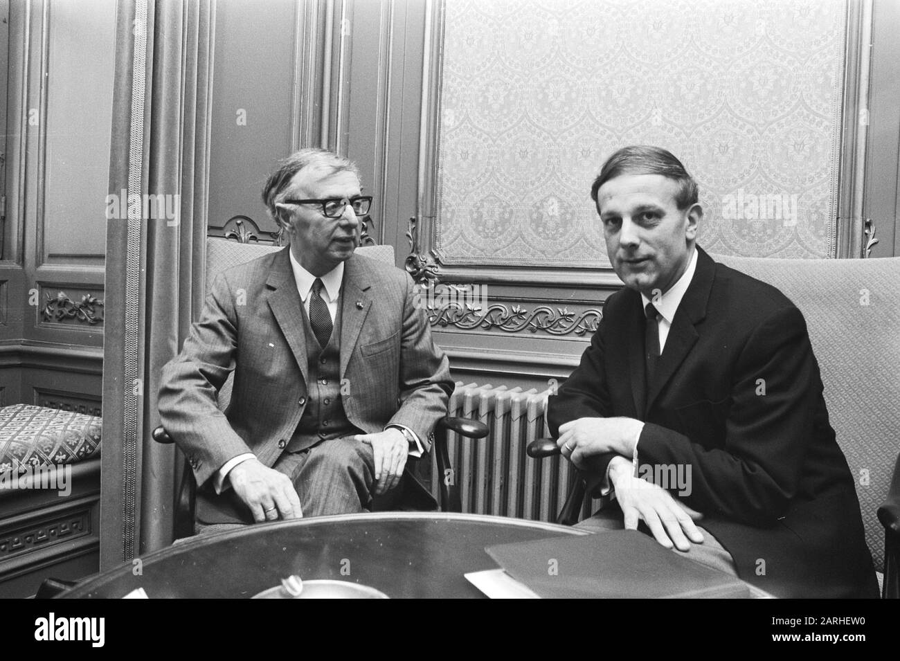 19 pons Black and White Stock Photos & Images - Alamy