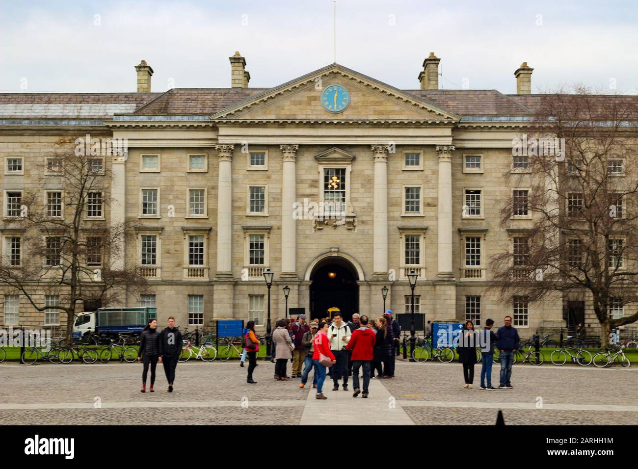 Trinity college gate house hi-res stock photography and images - Alamy