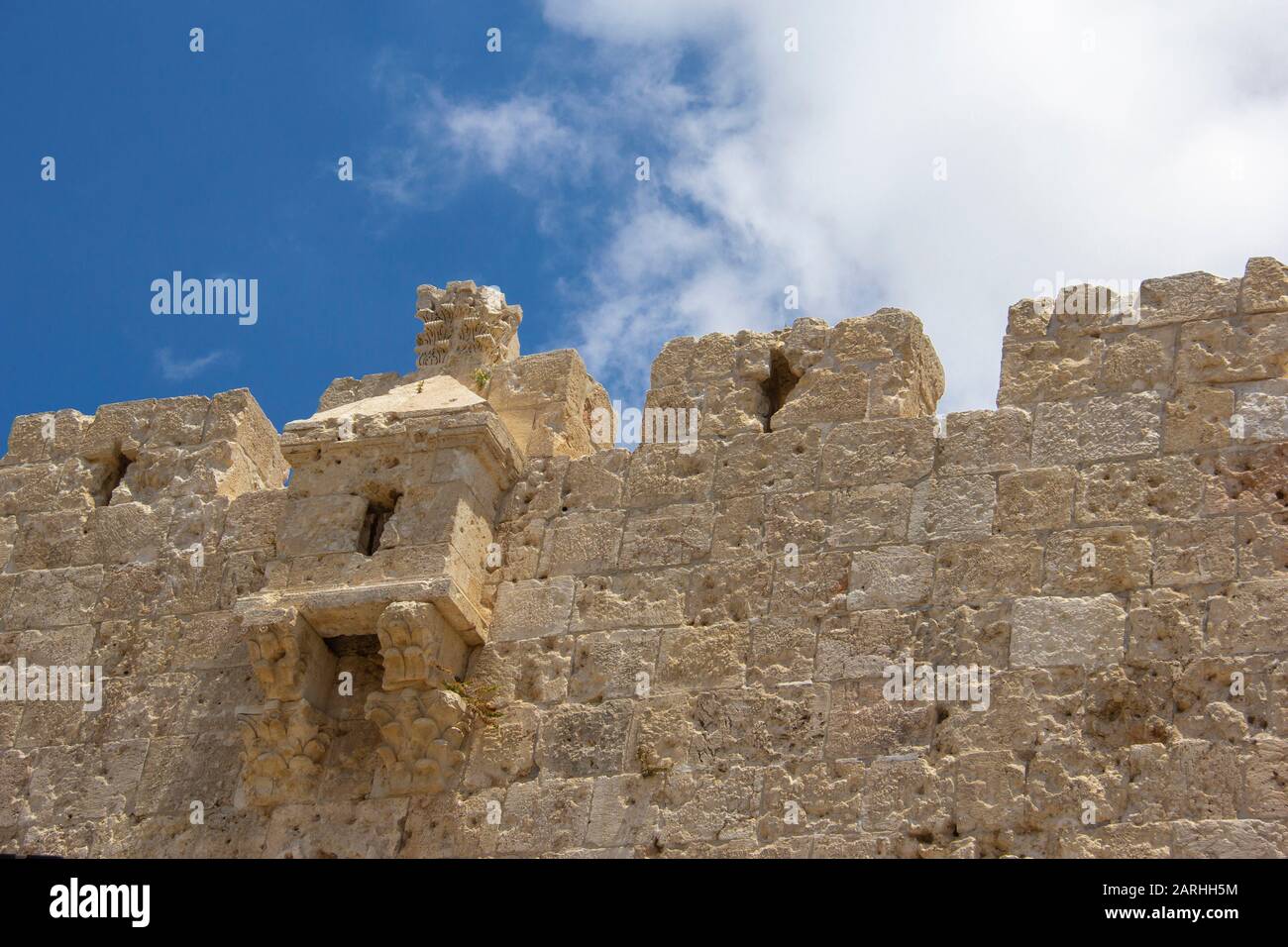 Ancient wall stones hi-res stock photography and images - Alamy