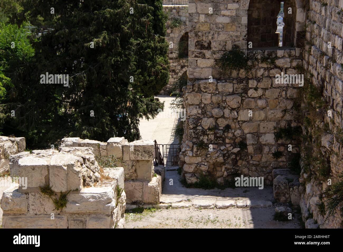 Palace ruins jerusalem hi-res stock photography and images - Alamy