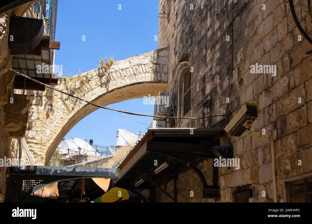 Arch archeology town city hi-res stock photography and images - Alamy