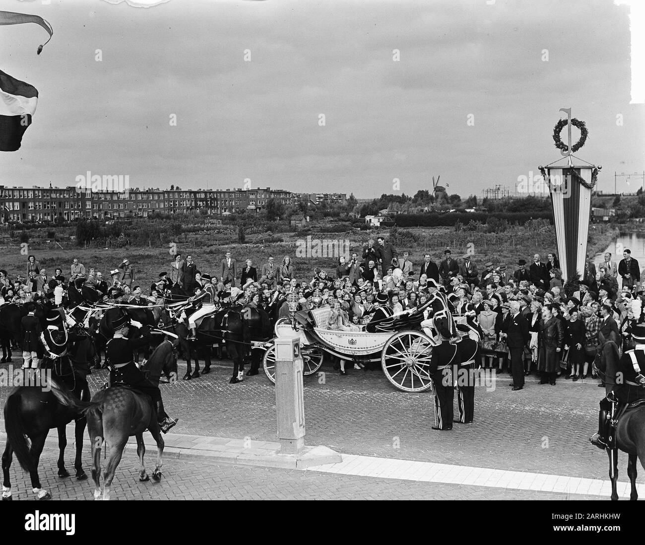 Royal couple in the caleche Black and White Stock Photos & Images - Alamy