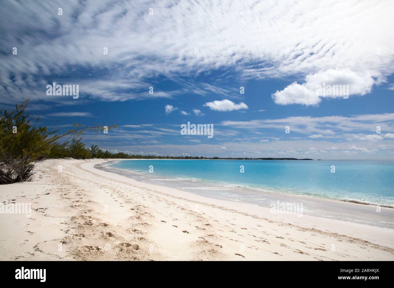 The view of an empty beach on uninhabited island Half Moon Cay under ...