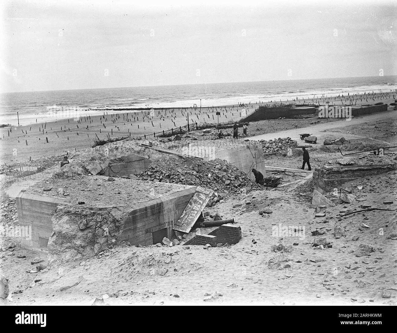 Scheveningen, demolition of bunkers and barriers Date: 1945 Location ...
