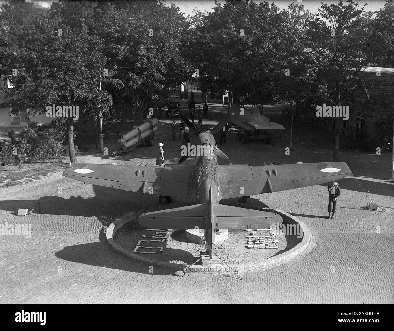Exhibition naval stands and front view Date: 11 August 1947 Keywords ...