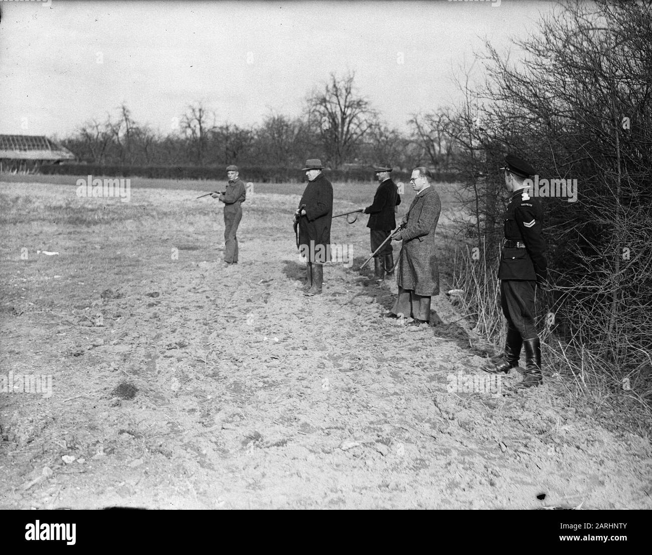 Animal dating Black and White Stock Photos & Images - Alamy