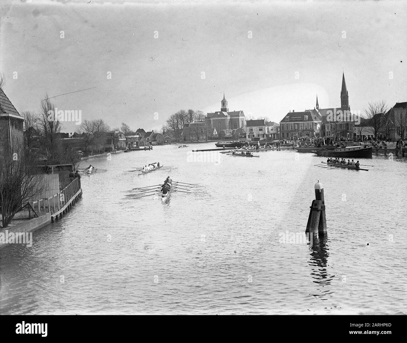 Calendar competition hi-res stock photography and images - Alamy