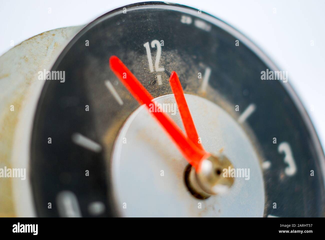 Macro shot arrow vintage clock hi-res stock photography and images - Alamy
