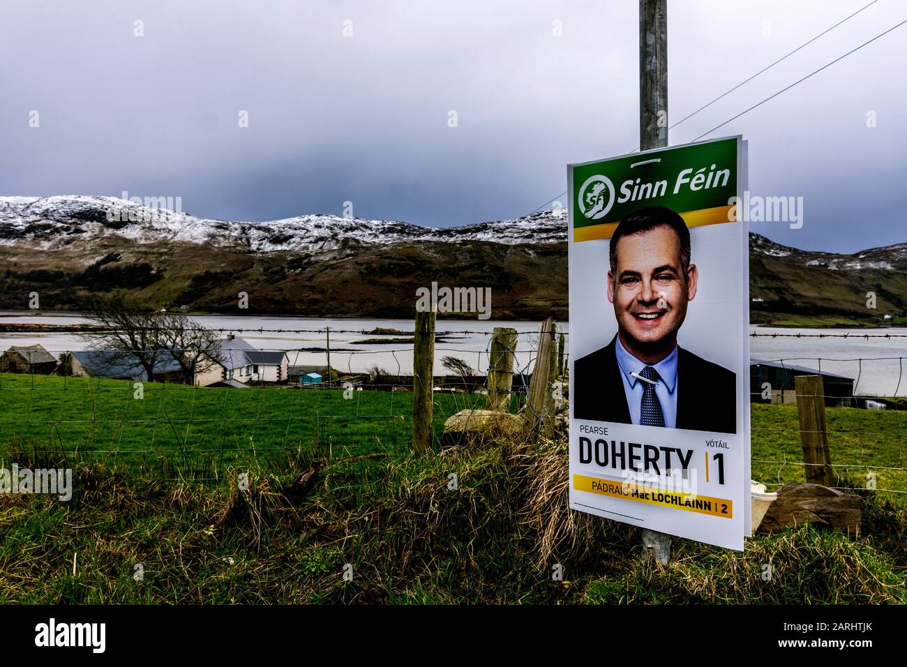 Ireland election 2020 poster hi-res stock photography and images - Alamy