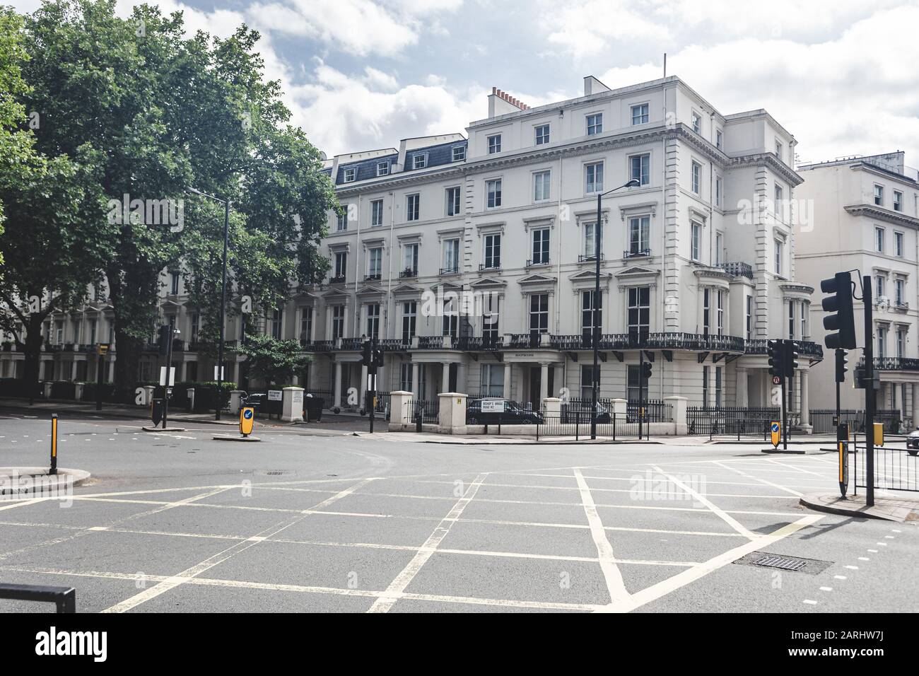 Four storey mansion hi-res stock photography and images - Alamy