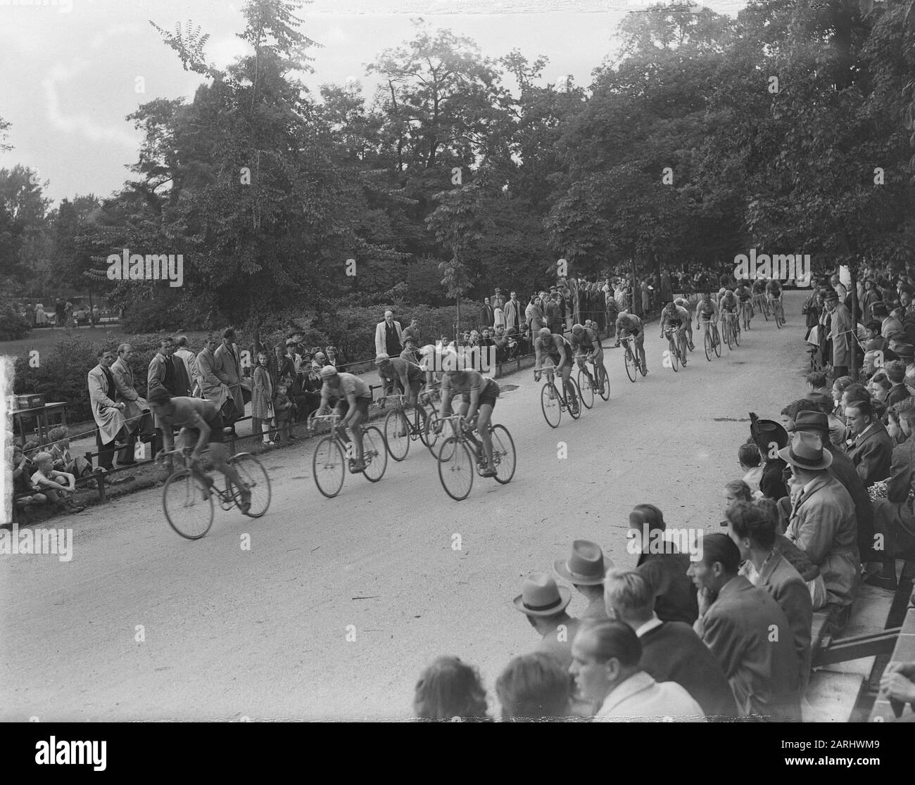 Cycling overview hi-res stock photography and images - Alamy