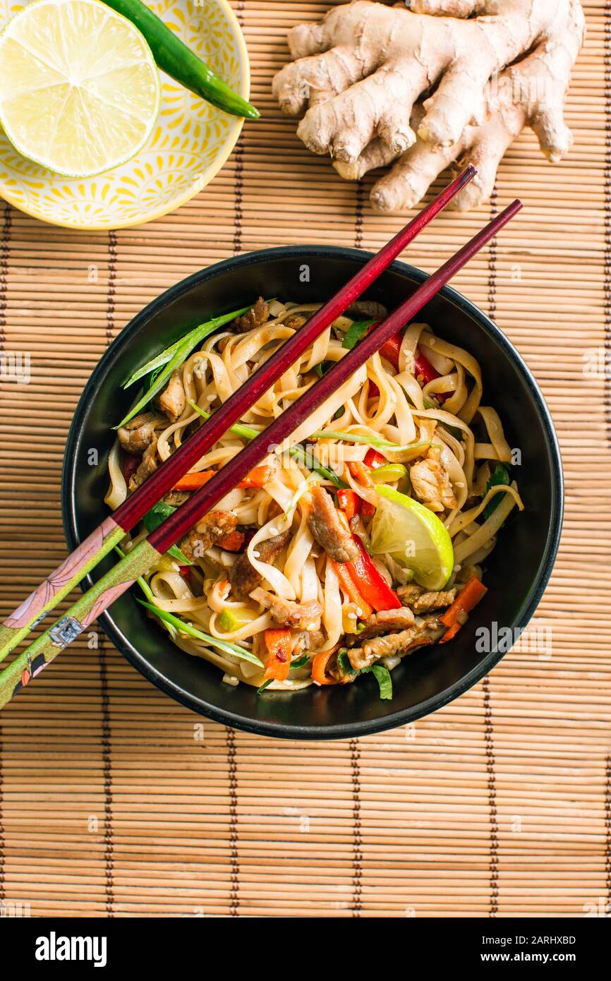 Asian cooking cuisine hi-res stock photography and images - Alamy