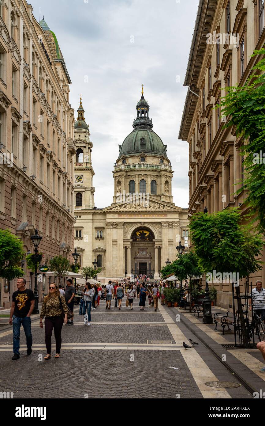 St. Stephen's Basilica church in Budapest, Hungary Stock Photo - Alamy