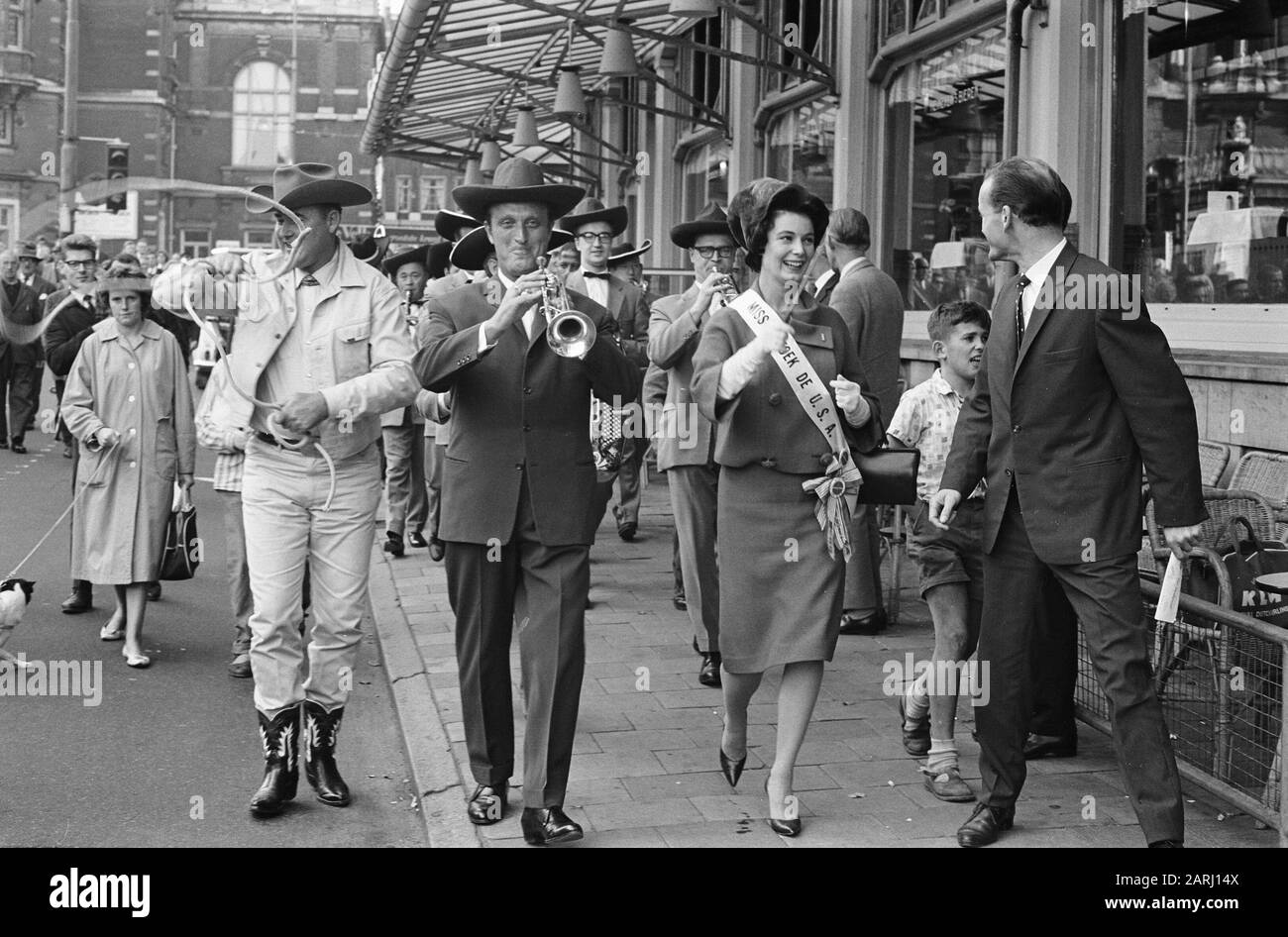 Usa 1961 Black and White Stock Photos & Images - Alamy