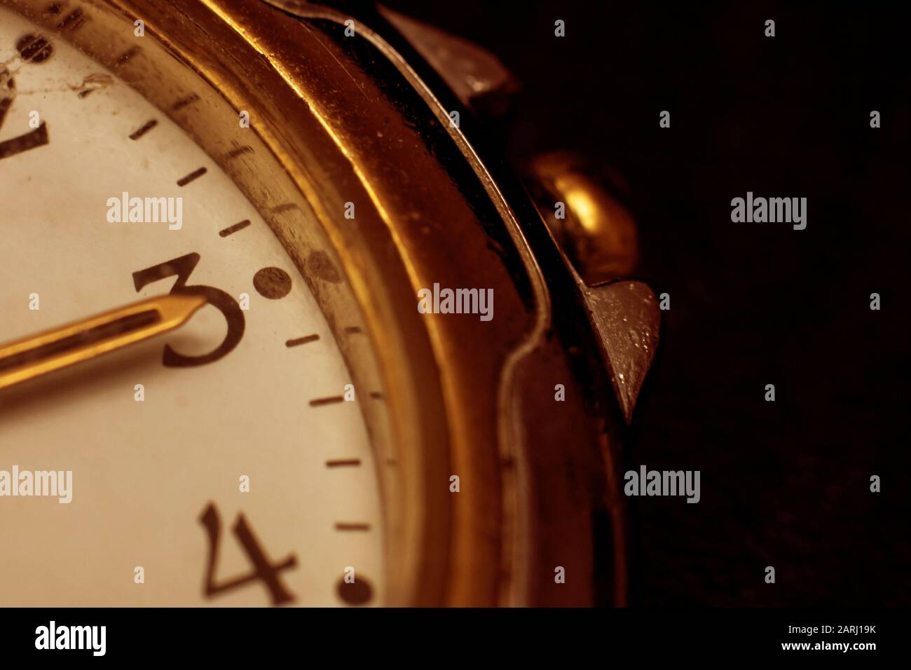 Classic clock hands one oclock hi-res stock photography and images - Alamy