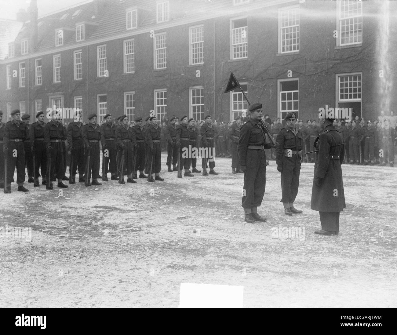 Inspection beediging defile Koudenhornbarracks Haarlem Date: 20 ...