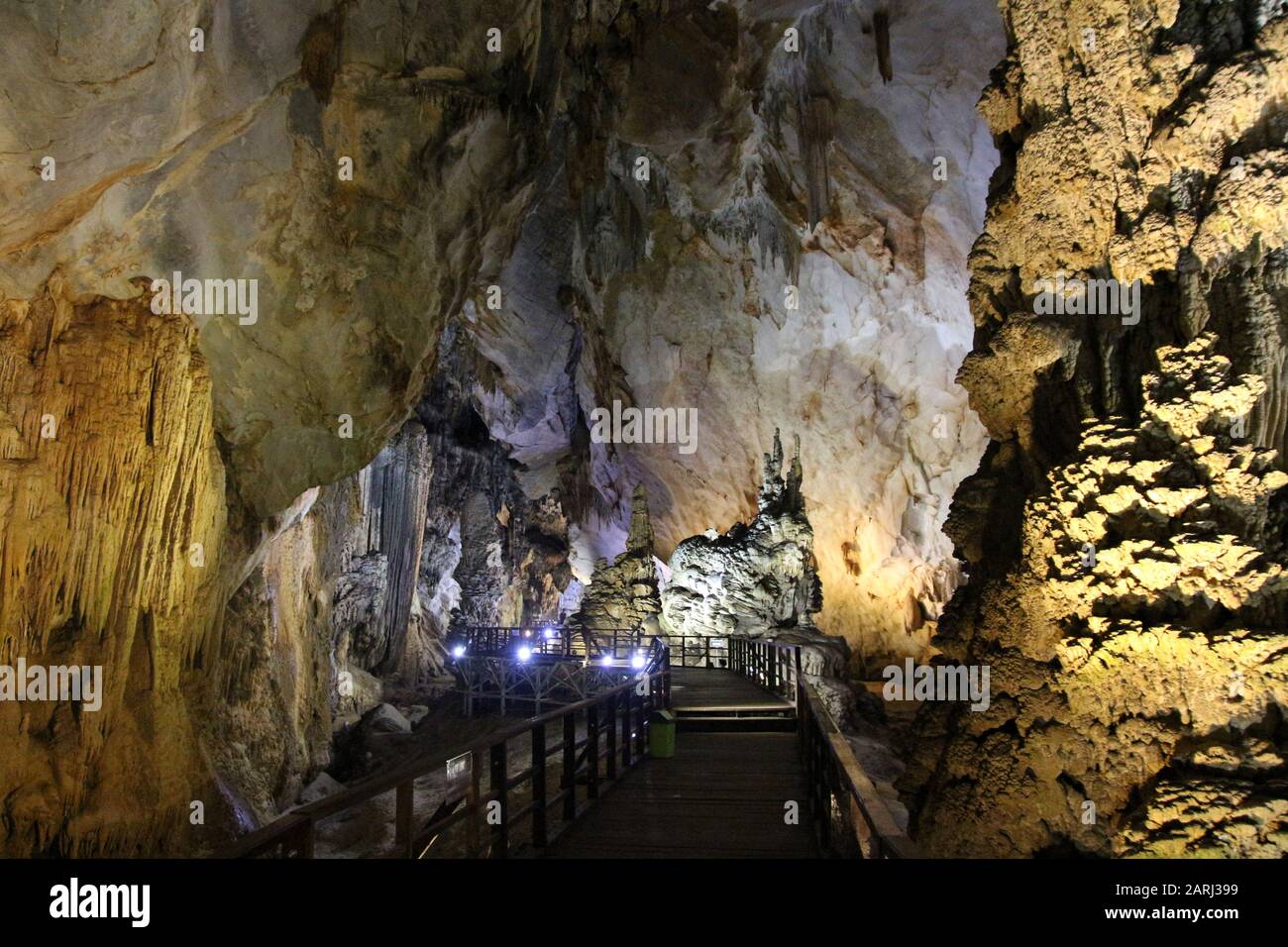 Huge Cave in Vietnam full of stalagmites and stalactites Stock Photo ...
