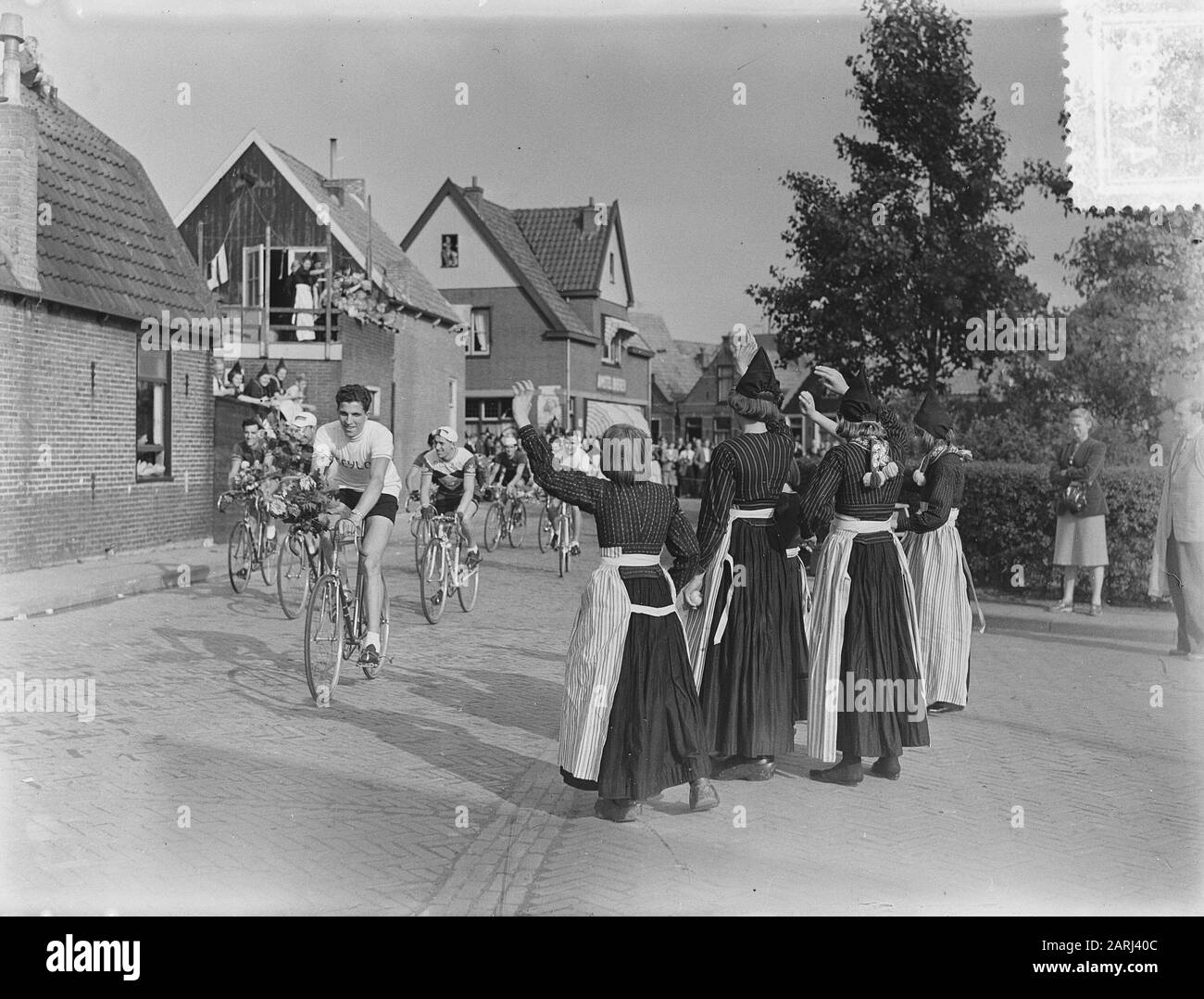 Ronde van Volendam Peters Date: August 18, 1951 Personal name: Ronde ...