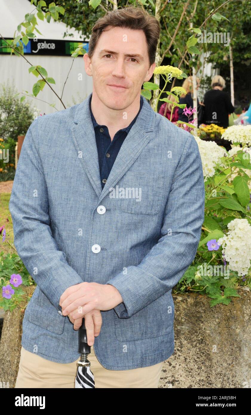 Actor rob brydon hi-res stock photography and images - Alamy