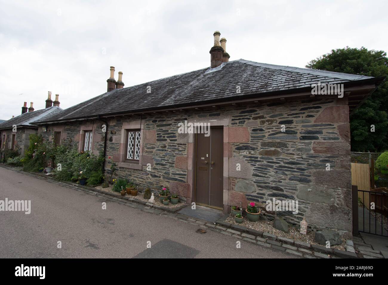 pretty house Luss Scotland Stock Photo - Alamy