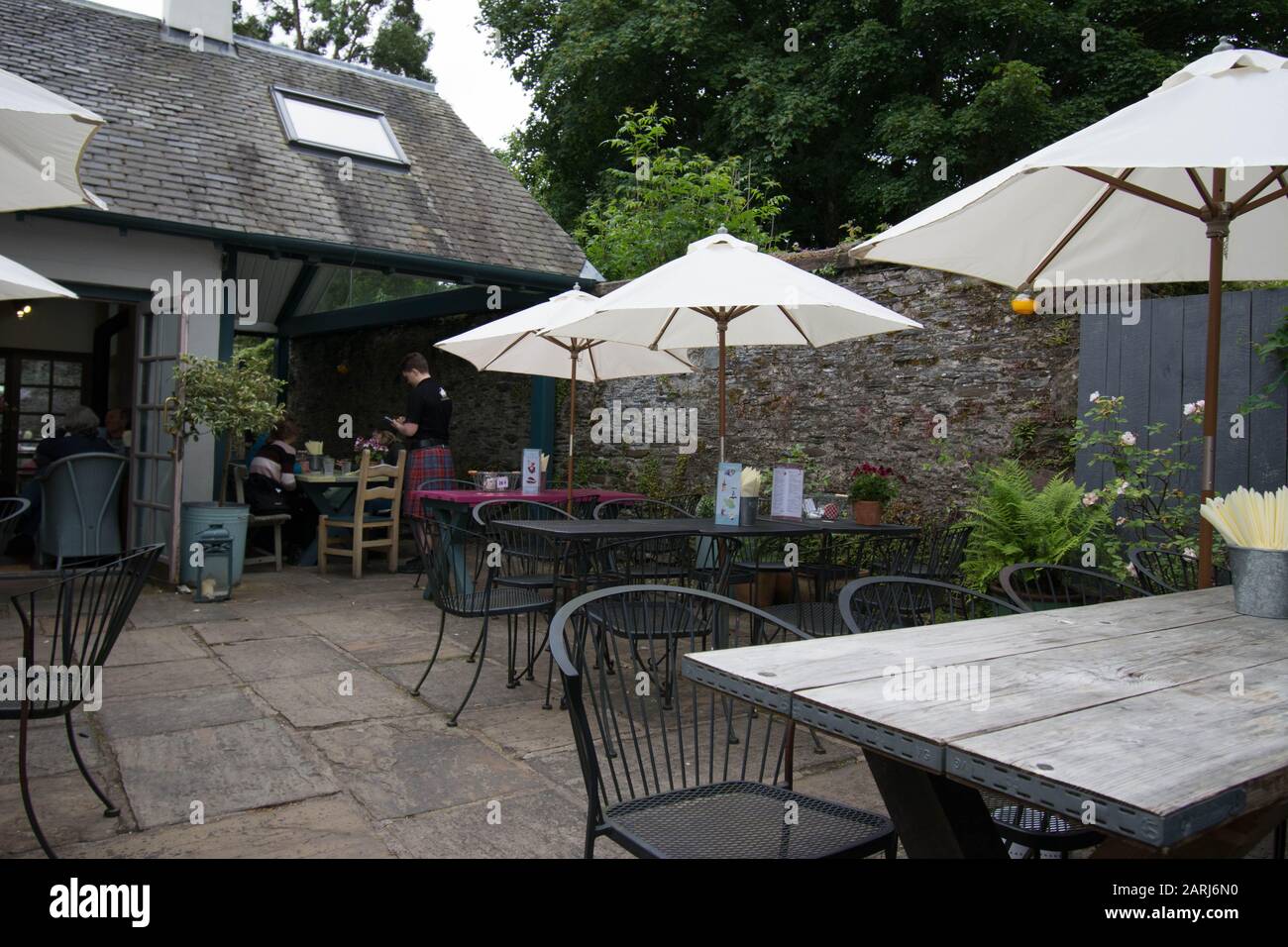 Restaurant garden Luss Scotland restaurant pub drinks food canopy sun ...