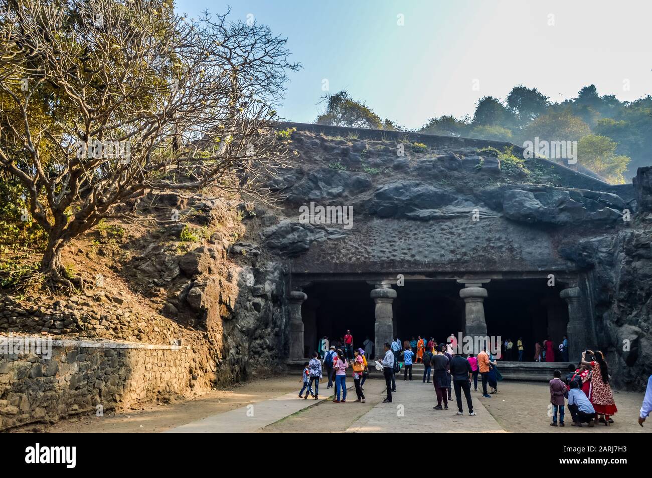 Elephanta island temple caves hi-res stock photography and images - Alamy