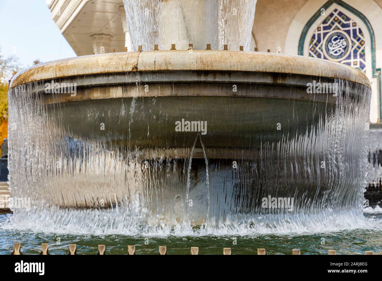 Water flowing in fountain texture hi-res stock photography and images ...
