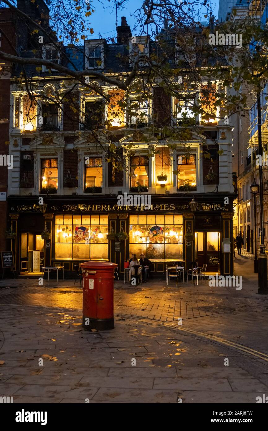 Sherlock holmes pub exterior london hi-res stock photography and images ...