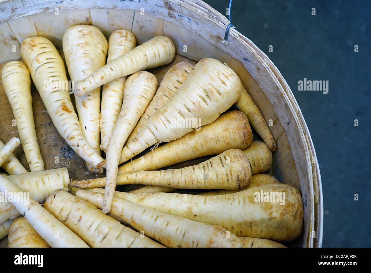 Fresh parsnips at a farmers market Stock Photo - Alamy