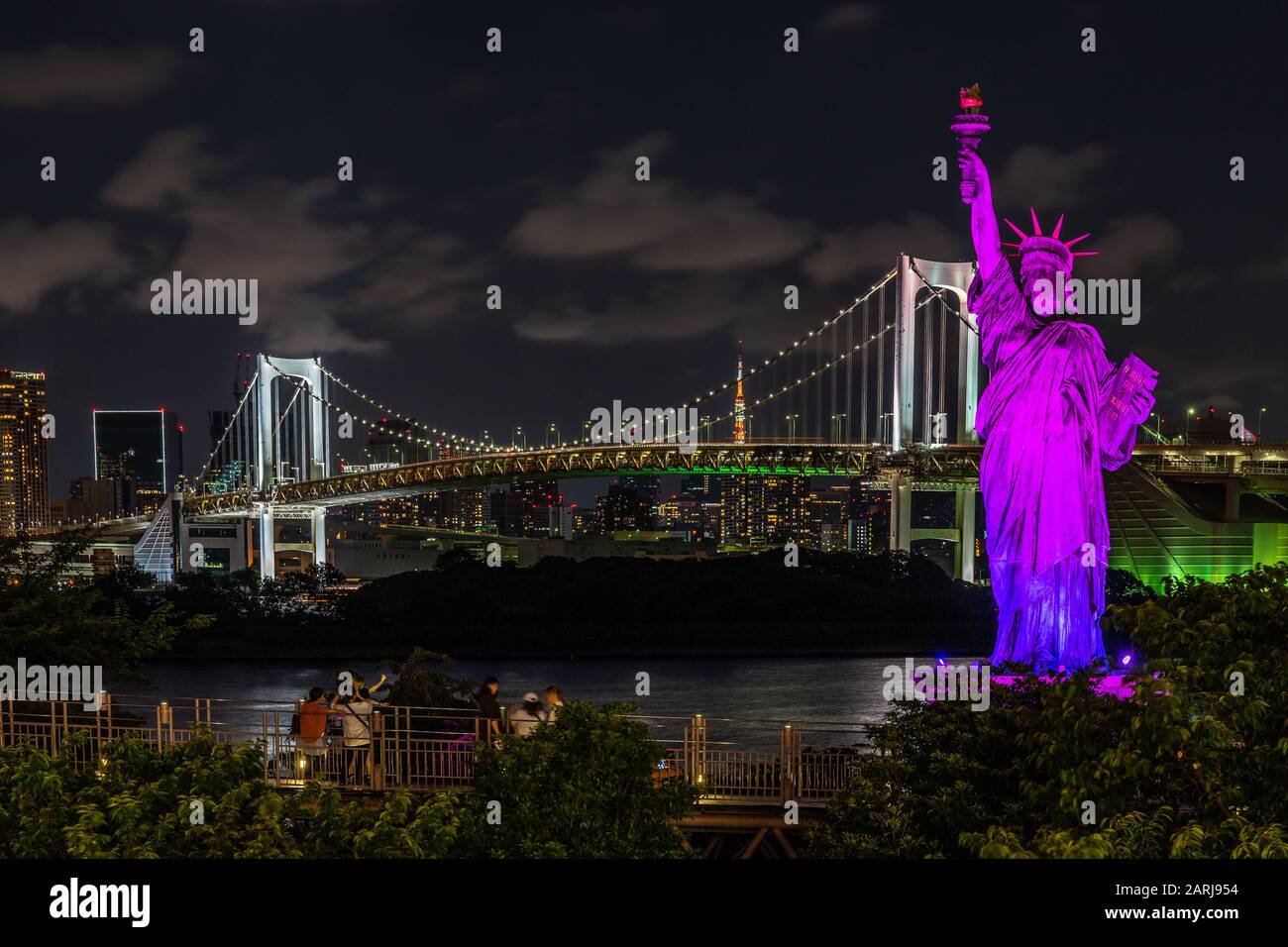 Rainbow bridge tokyo bay hi-res stock photography and images - Alamy