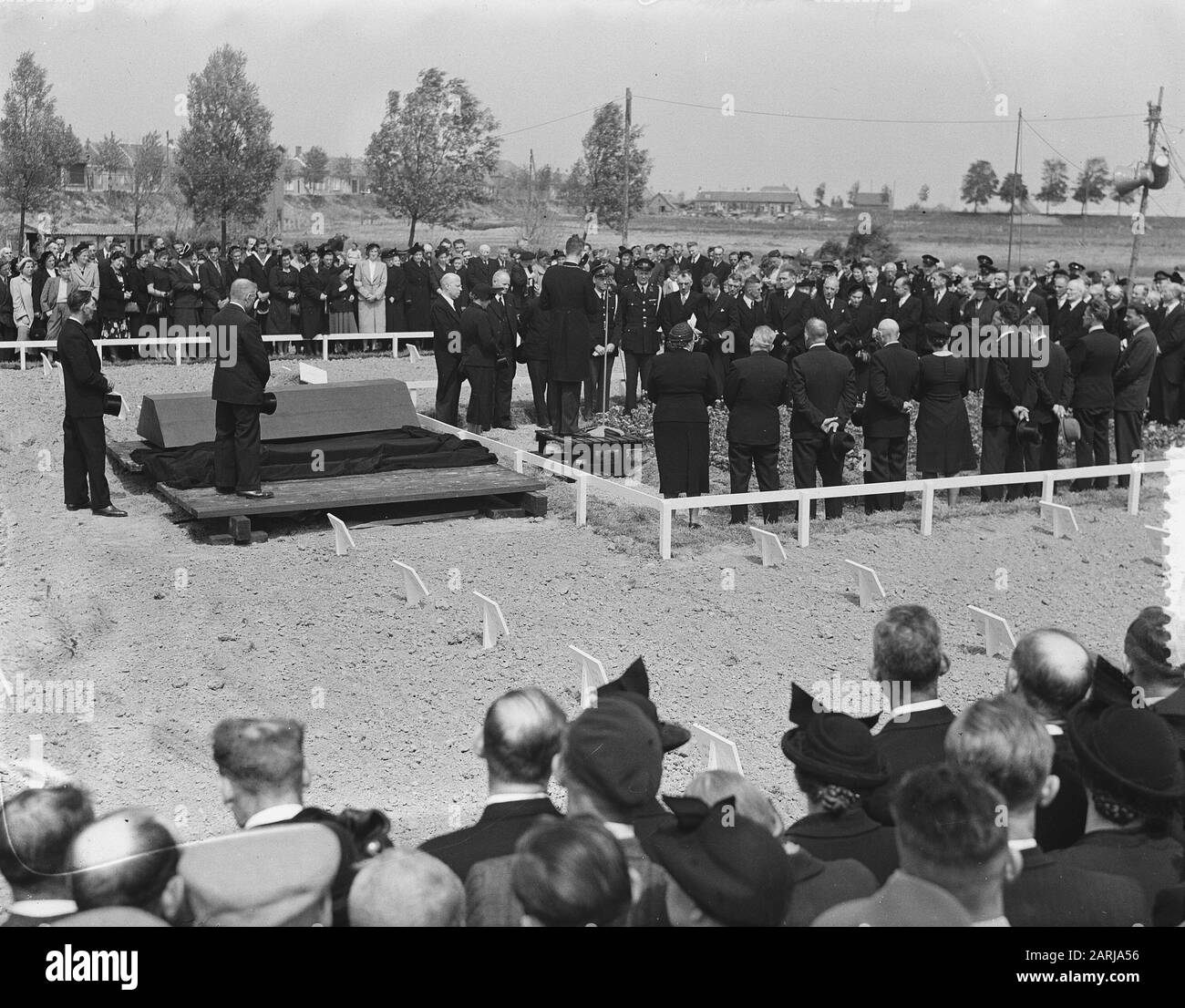 Herbegr. in Stavenisse of 128 victims of the storm disaster Date: 4 ...