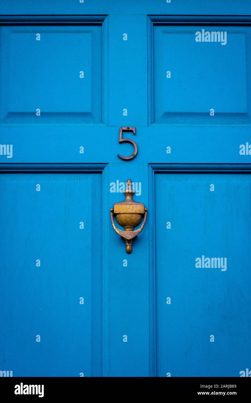 House number 5 Stock Photo - Alamy