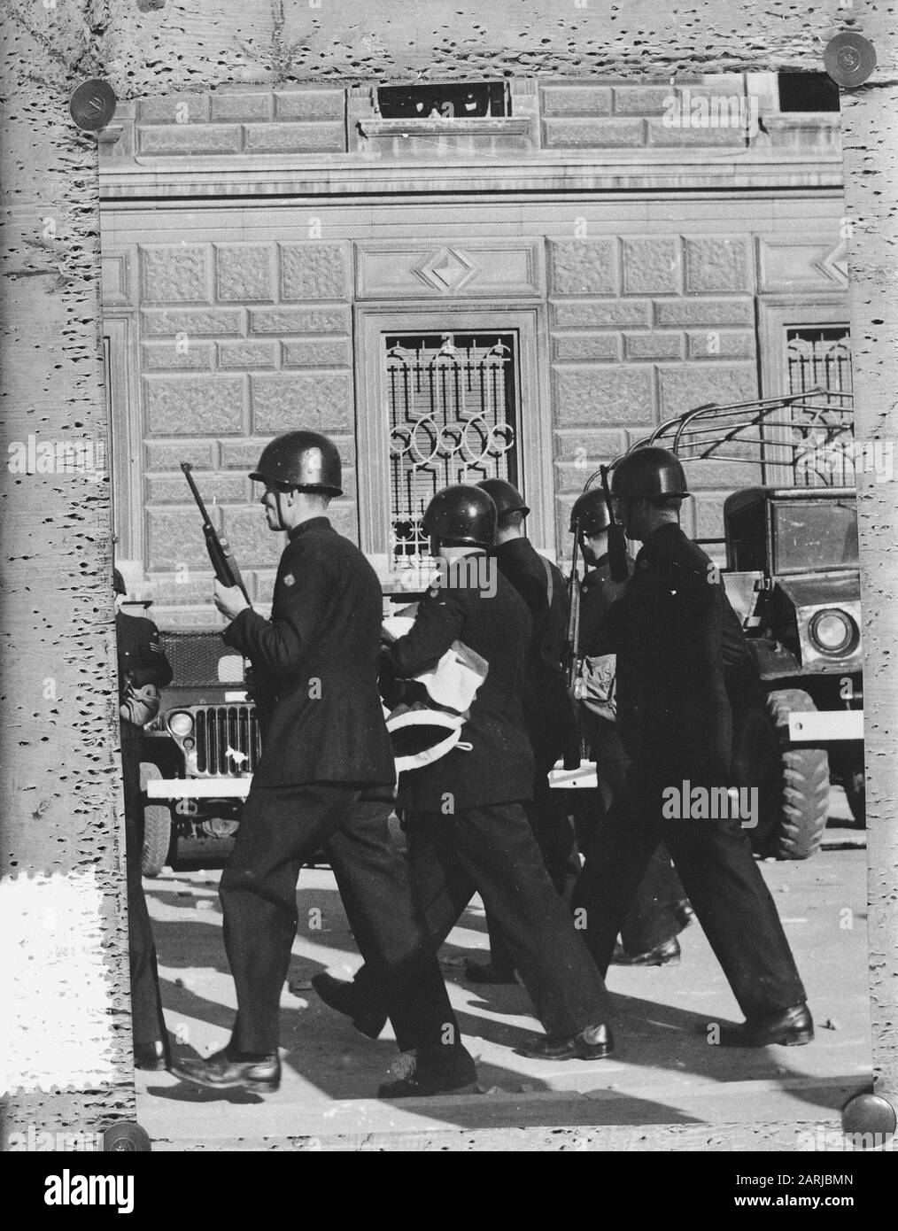 Flag hoisted hi-res stock photography and images - Alamy