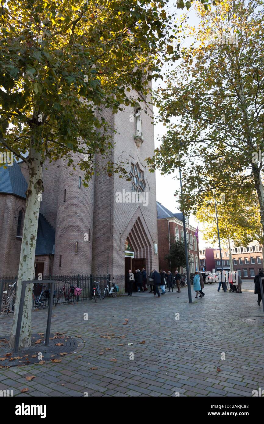 Churce hi-res stock photography and images - Alamy