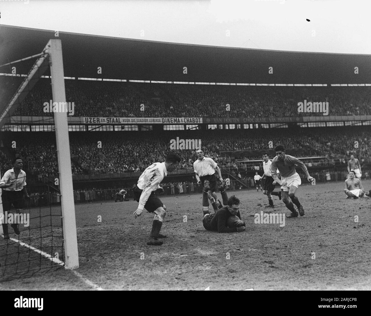 England vs holland hi-res stock photography and images - Alamy