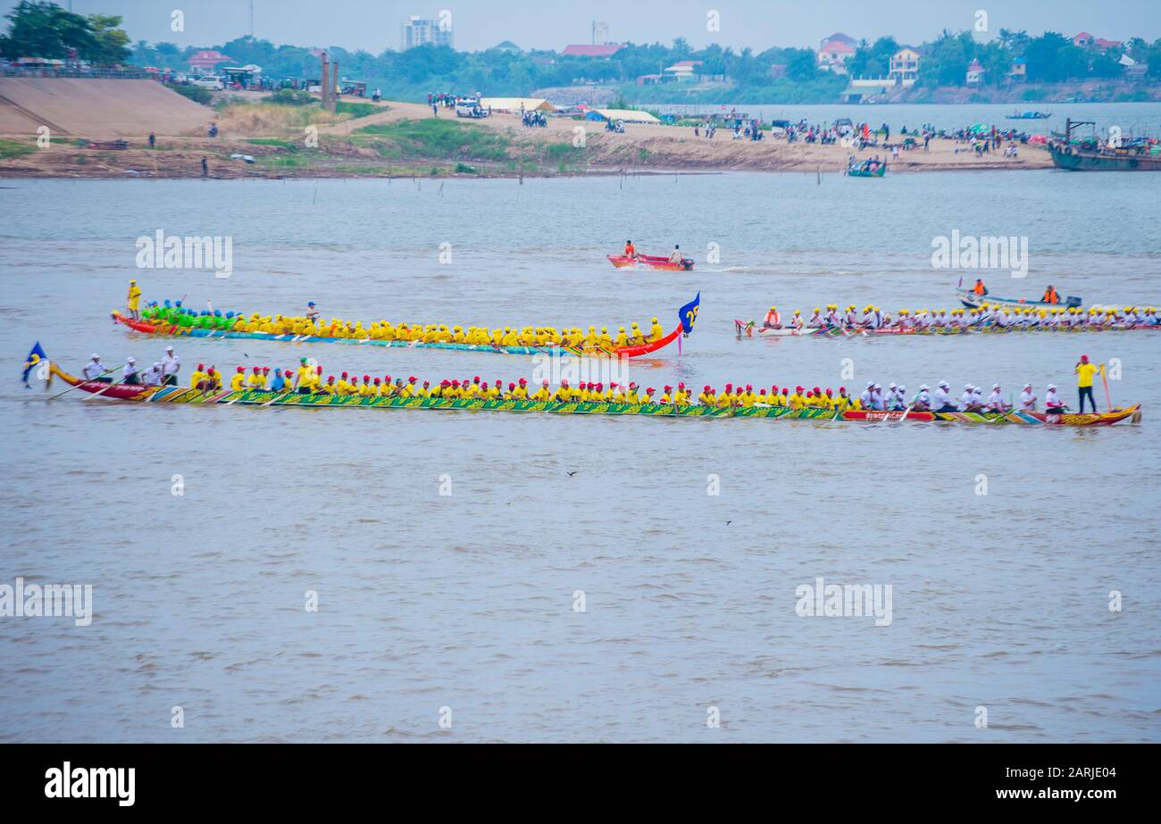 Boat race in Tonle Sap river in Phnom Penh Cambodia Stock Photo - Alamy