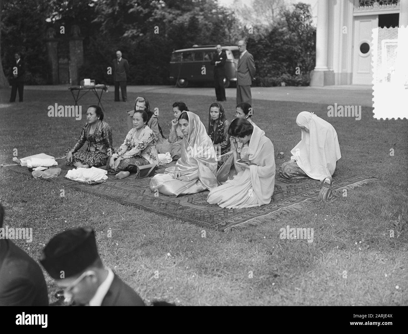 Islamic party hi-res stock photography and images - Alamy