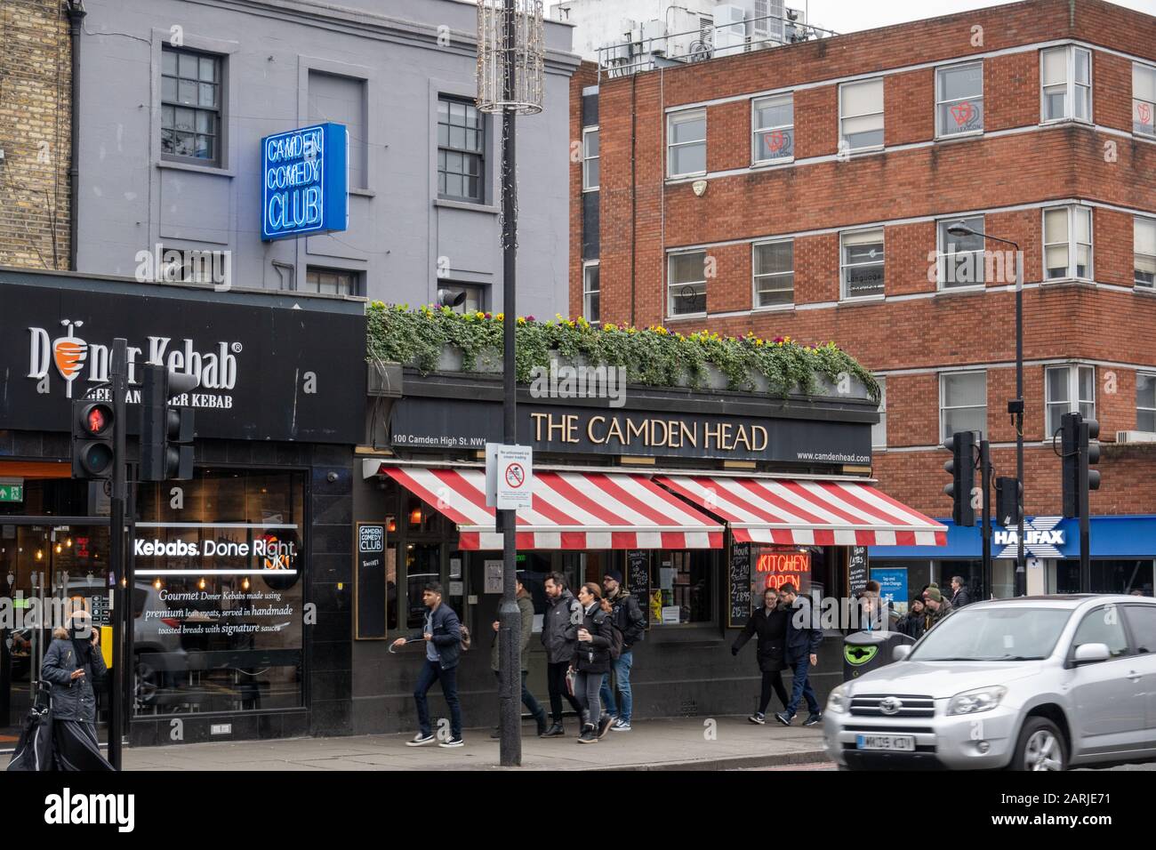 Camden high street pub hi-res stock photography and images - Alamy