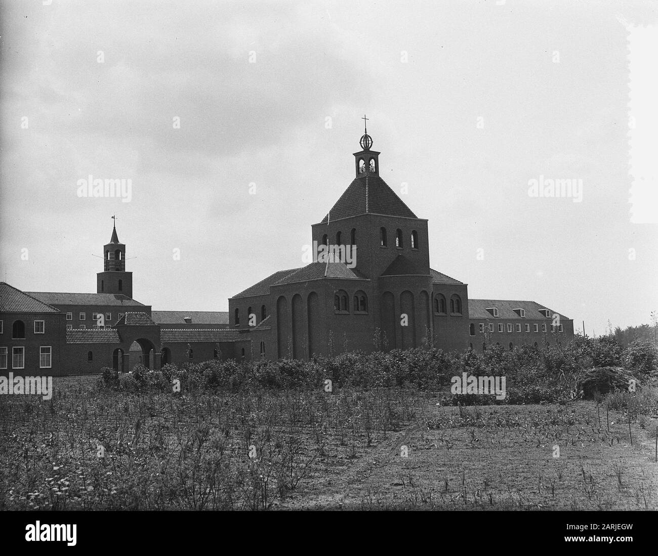 The sanatorium Klokkenberg in Breda is opened on July 7 by Queen ...