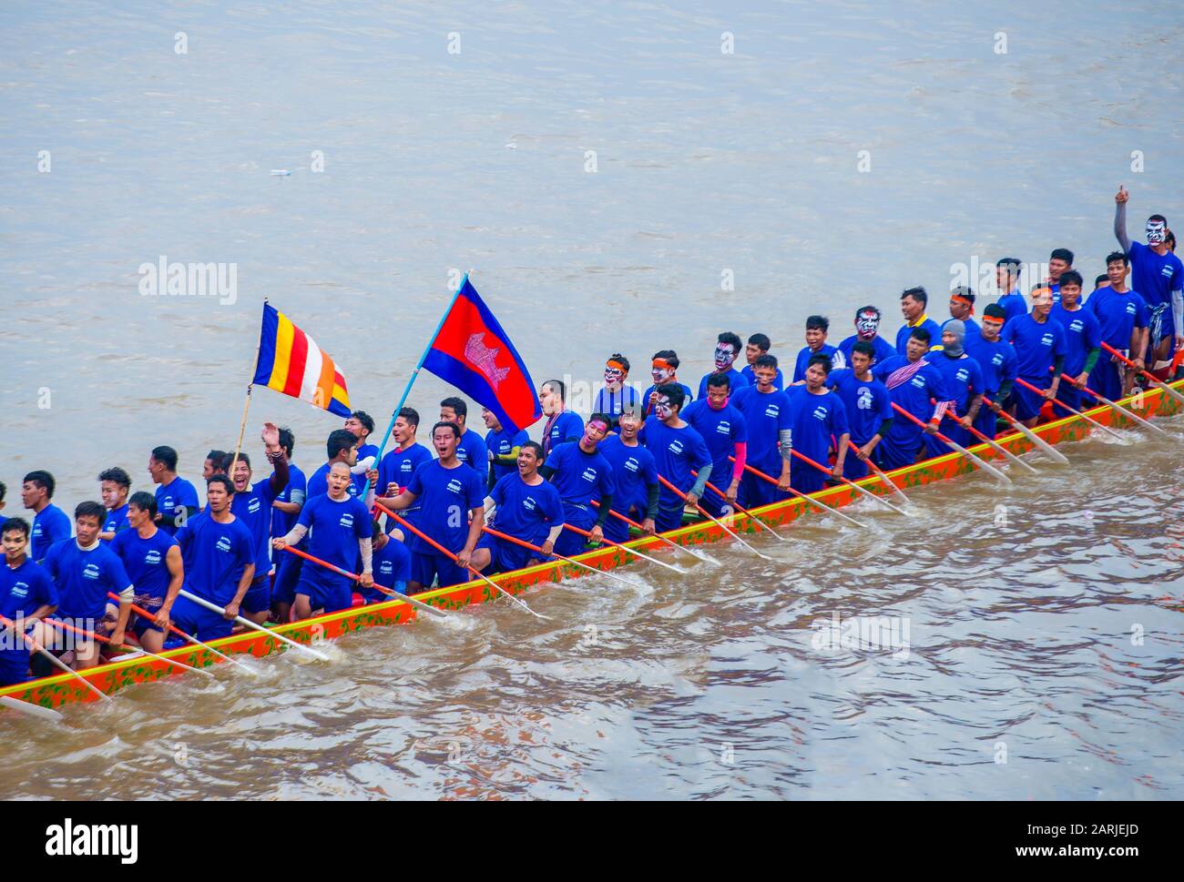 Boat race in Tonle Sap river in Phnom Penh Cambodia Stock Photo - Alamy
