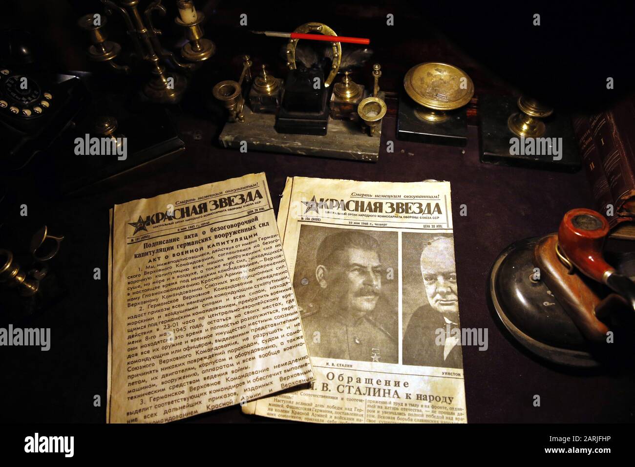 War Correspondents High Resolution Stock Photography and Images - Alamy