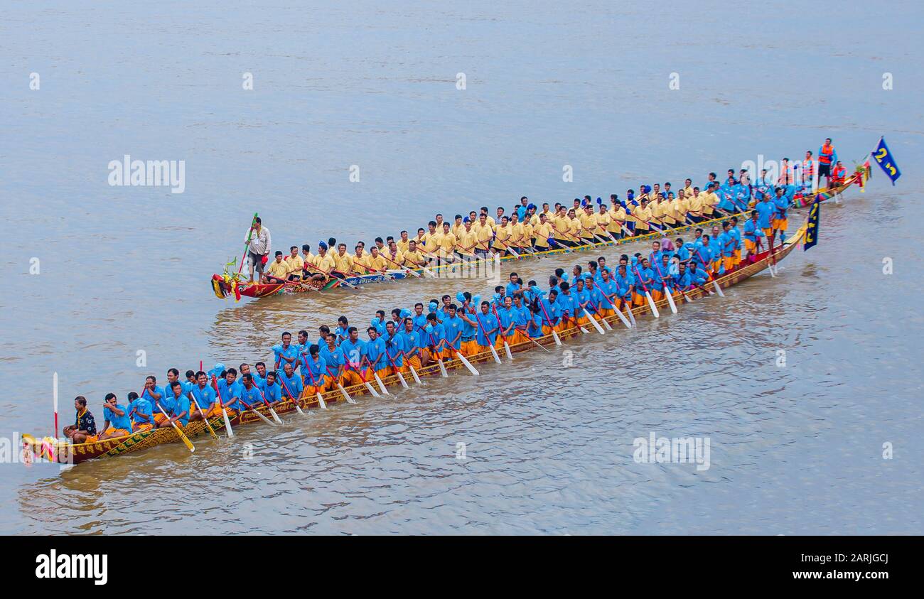 Boat race in Tonle Sap river in Phnom Penh Cambodia Stock Photo - Alamy